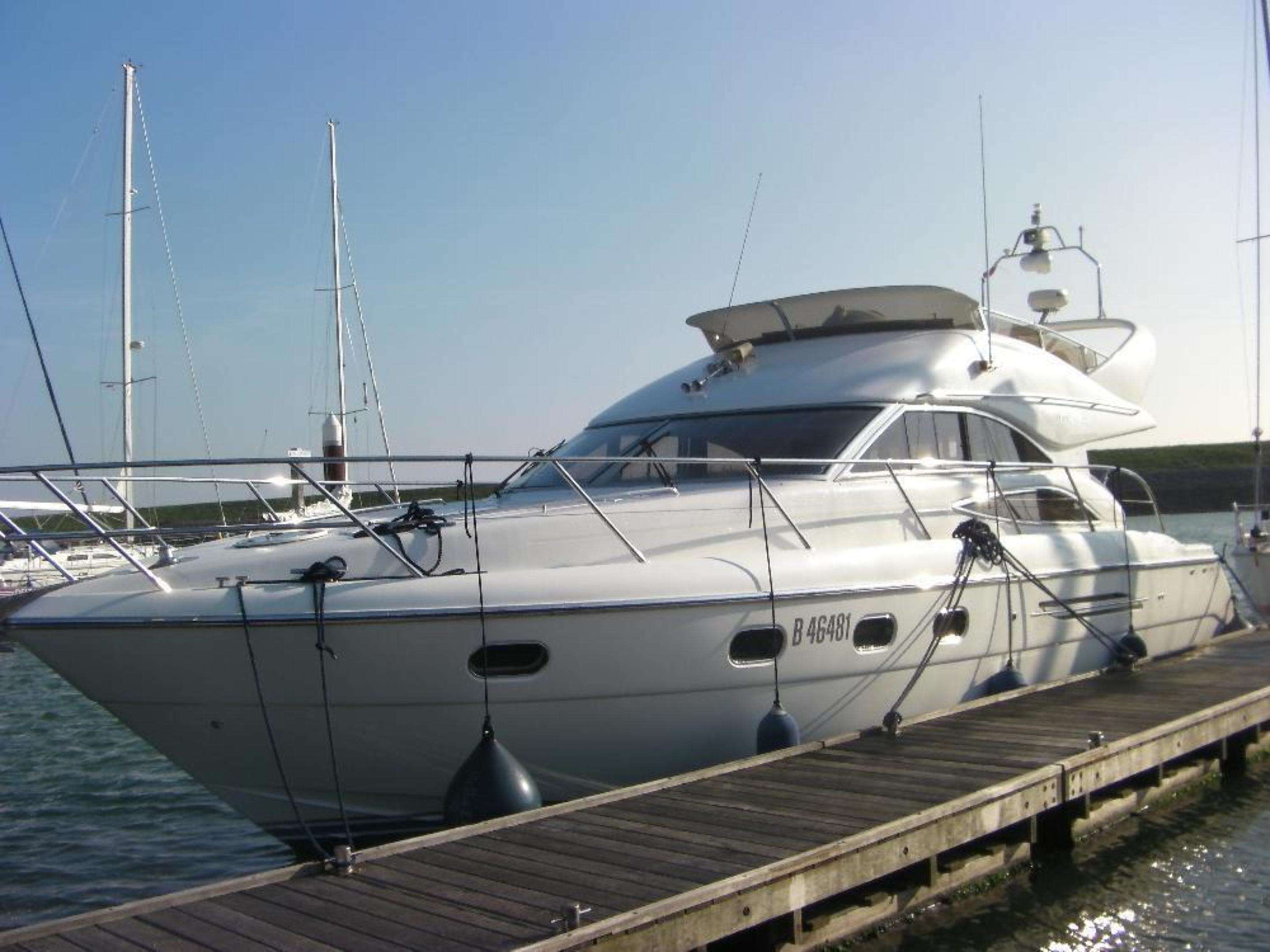 SOLD 2002 Princess 45 - Boats.co.uk