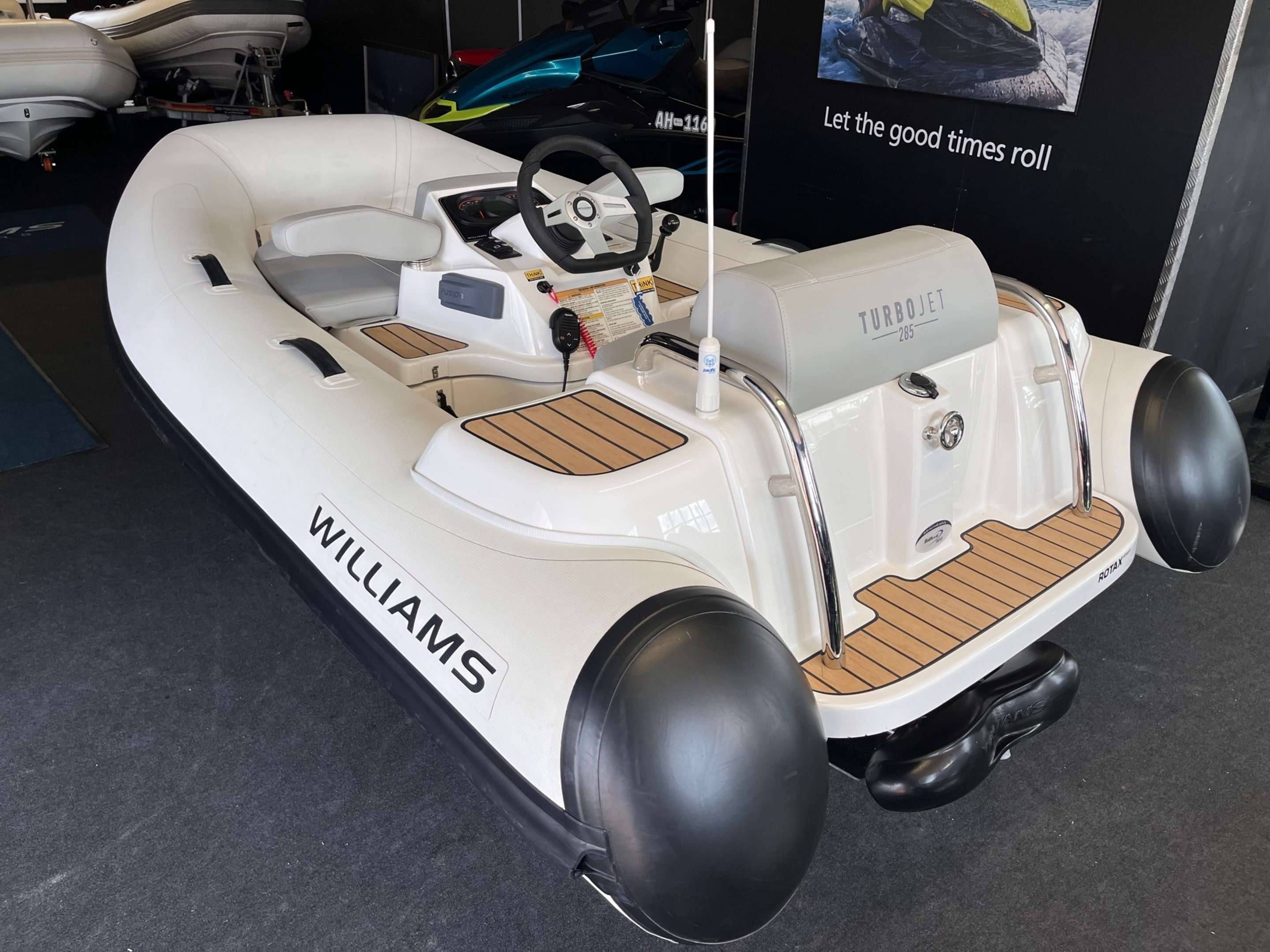 SOLD 2021 Williams Turbojet 285 - Boats.co.uk