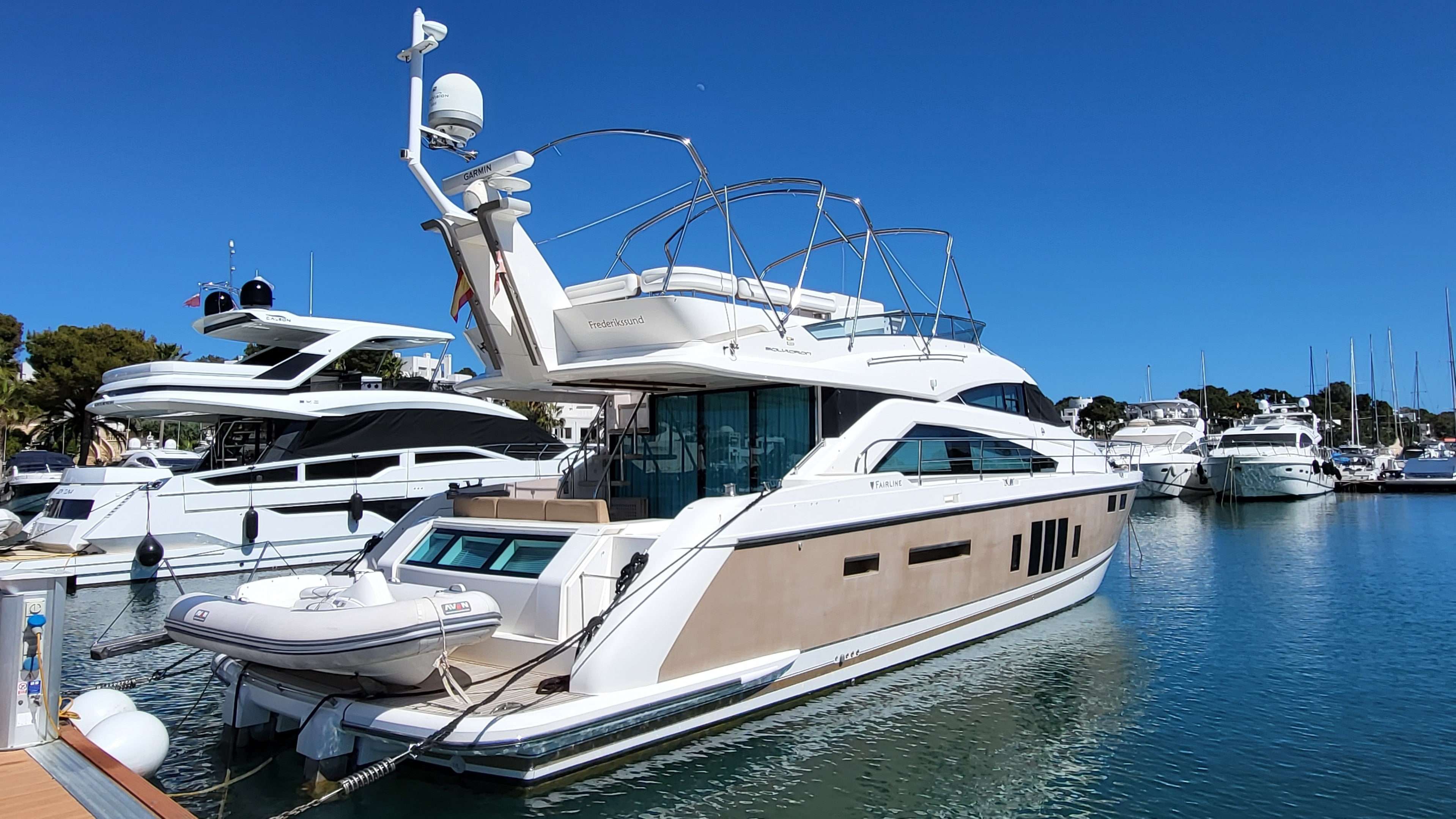 Reduced 2011 Fairline Squadron 58 - Boats.co.uk